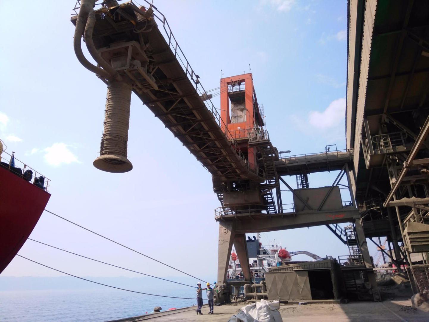 AMECO Group revamping service extends life of shiploader for a leading ...